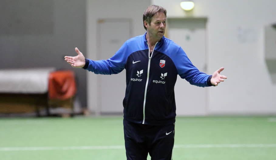 Bli fotballtrener | Kurs, lisenser og etterutdanning | tiim